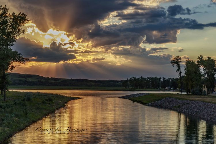 Beautiful sunset over the Mighty Missouri River - SkySpy Photos, Images ...